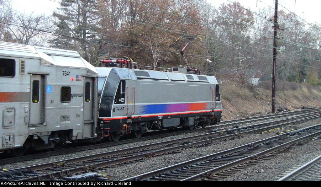 ALP-46A 4639 on Train 7853